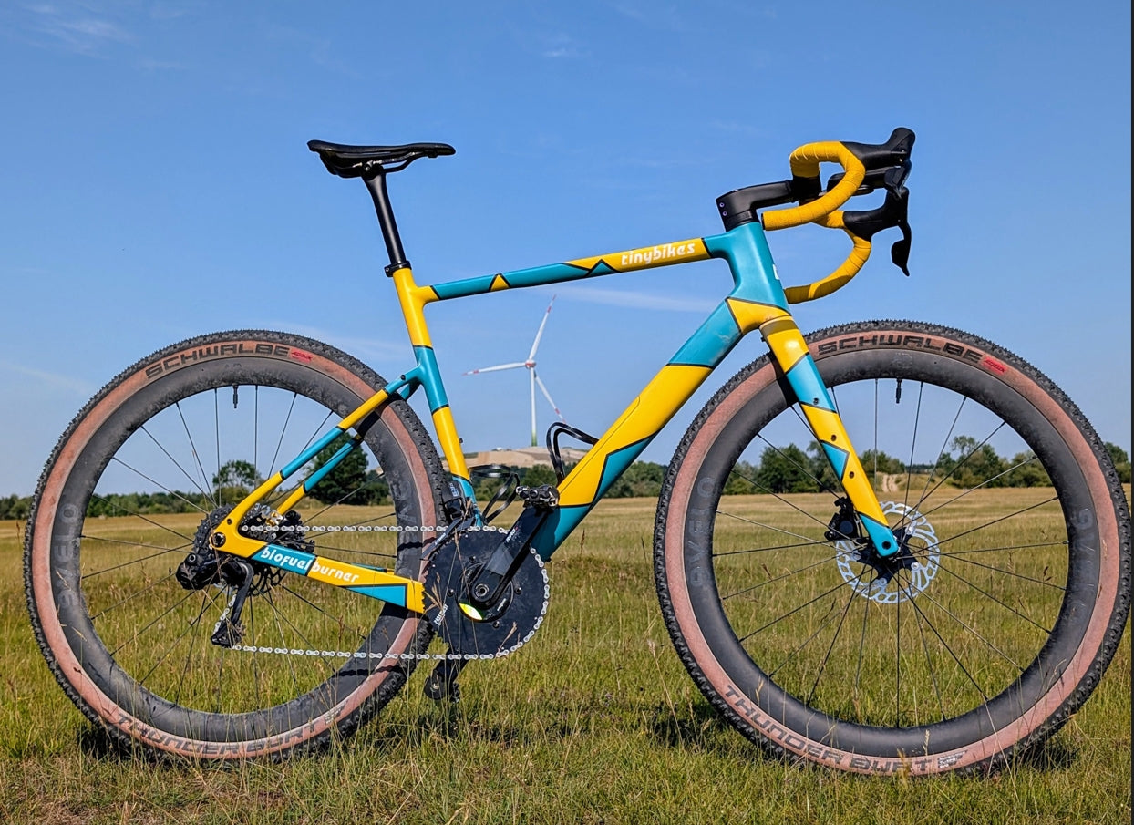 Come la verniciatura personalizzata sui telai in carbonio Gravel migliora la tua pedalata, non ...