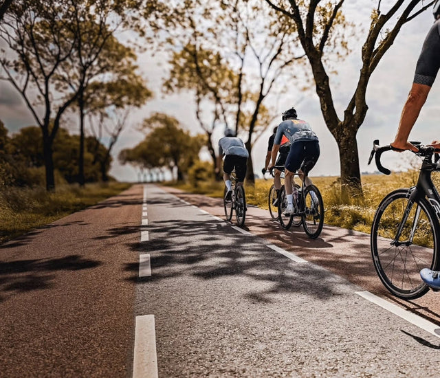 2025 Carbon Road Bikes Trends: Smarter, Lighter, and Built for Speed ...