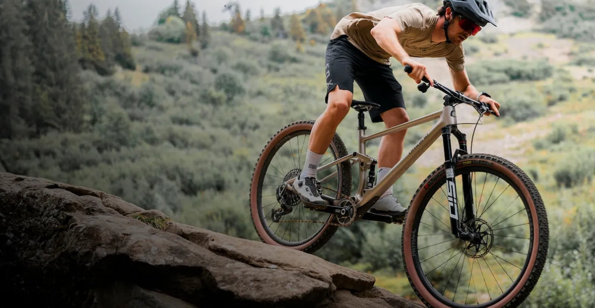 Full Suspension XC Mountain Bike vs Hardtail: Which One Suits Your Rid ...