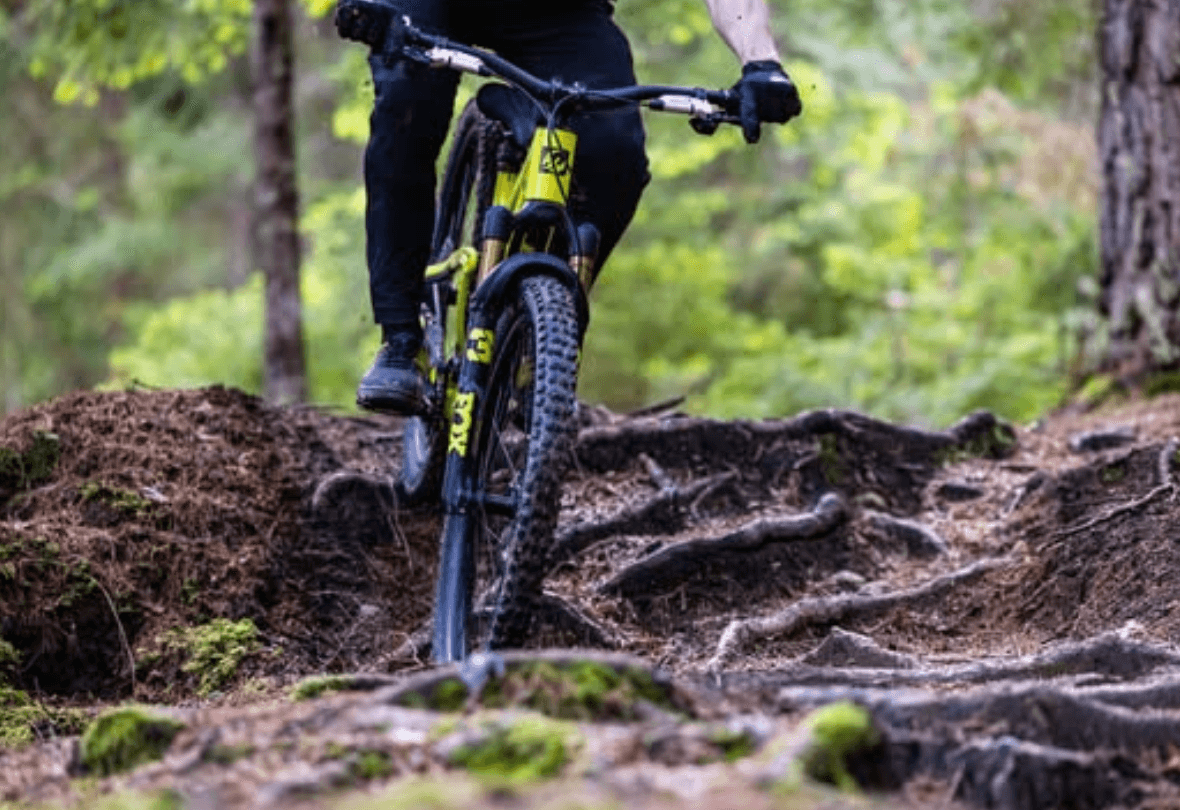 Hur ofta ska jag serva fjädringen på en heldämpad cykel? – TIDEACEBIKE